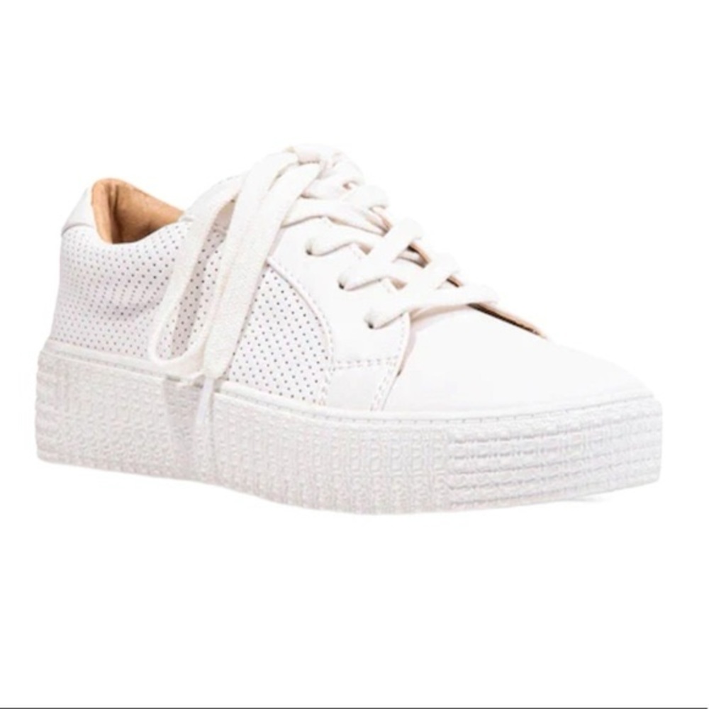 Steve Madden Toliver Sneaker/Athletic Shoe - Gem